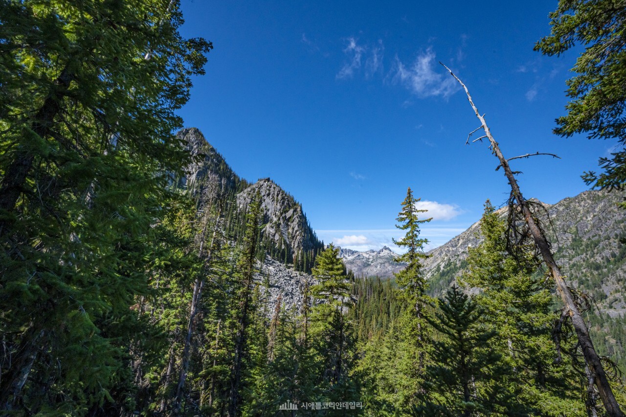[기고] Colchuck Lake,지상과 Aasgard를 나누는 경계