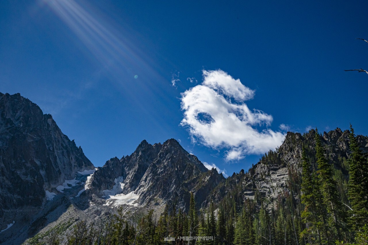 [기고] Colchuck Lake,지상과 Aasgard를 나누는 경계