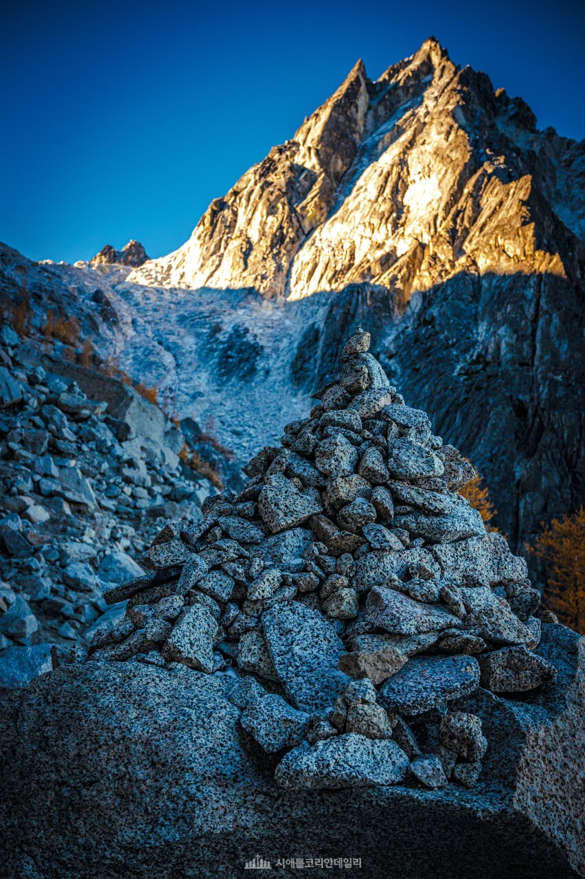[기고] Colchuck Lake,지상과 Aasgard를 나누는 경계